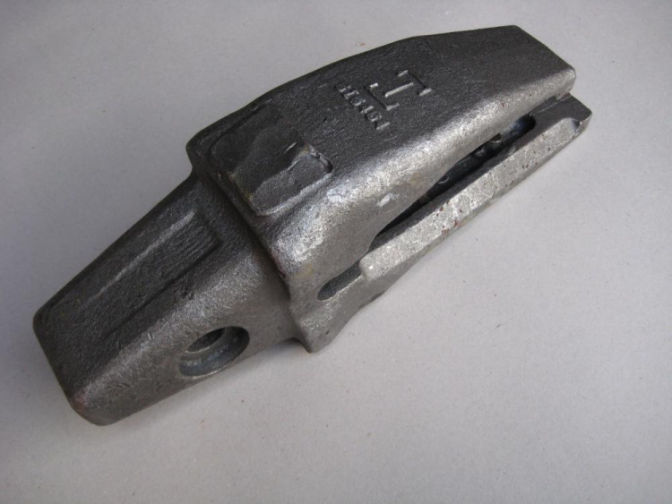 Caterpillar J460 Adaptor Graveskovl - HSO