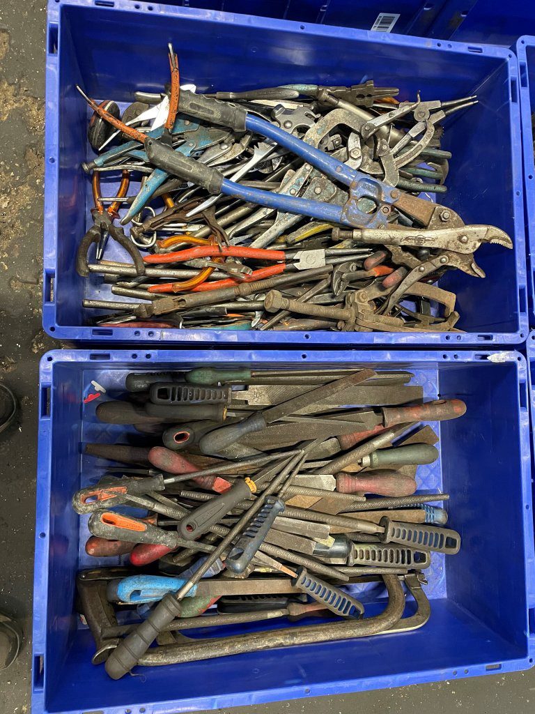 Different tools. - HSO