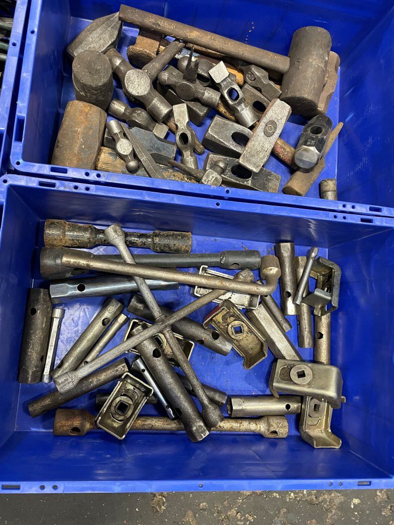 Different tools. - HSO