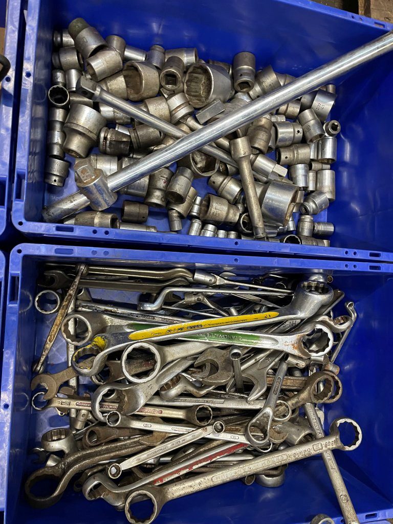 Different tools. - HSO